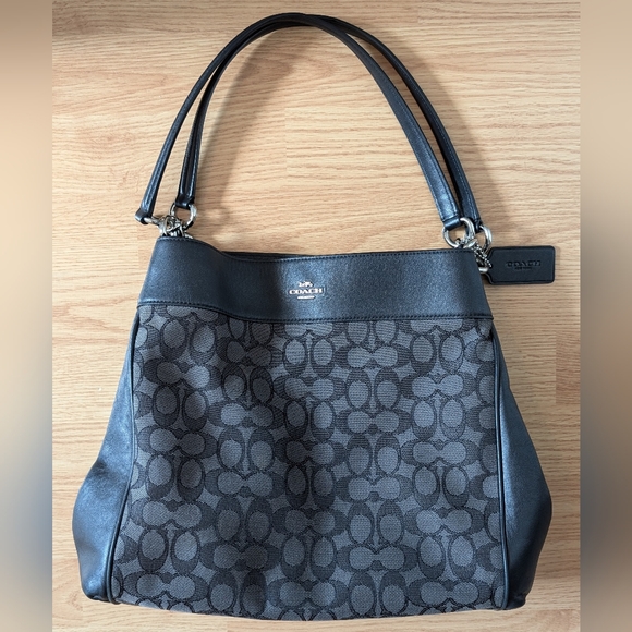 Coach | Bags | Coach Black Lexi Shoulder Bag In Signature Jacquard ...